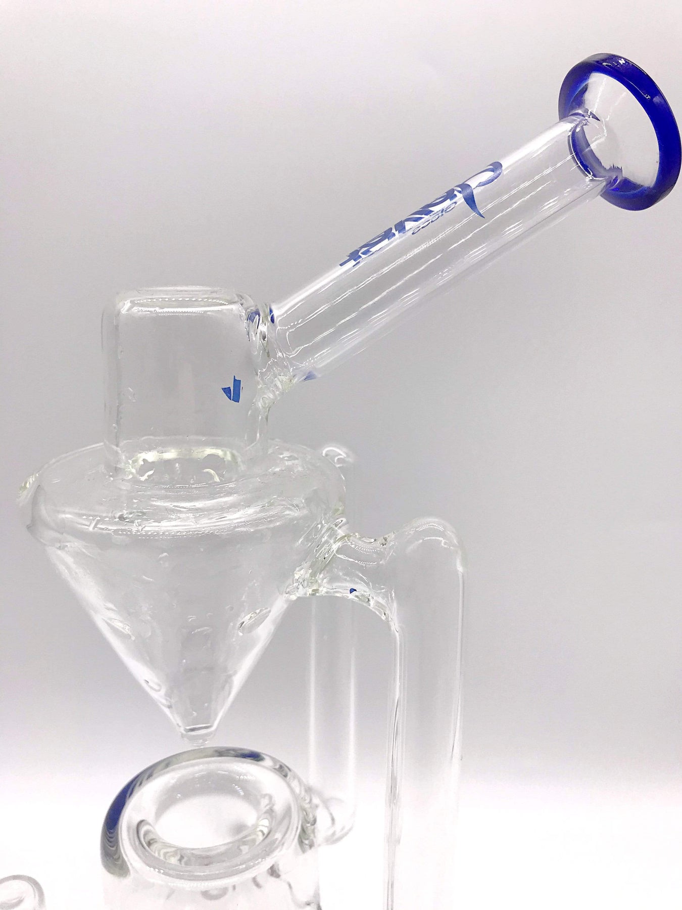Clover Glass American Waterfall Rig – Smoke Station