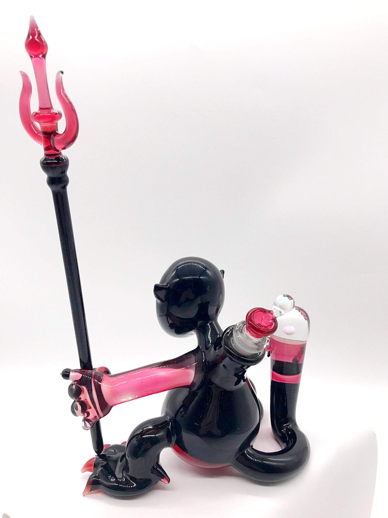 Hand-Blown Devil Art Glass Rig – Smoke Station